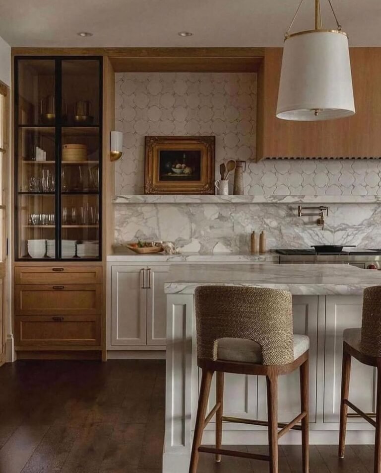 15 Practical & Stunning Small Kitchen Backsplash Ideas That Create a ...