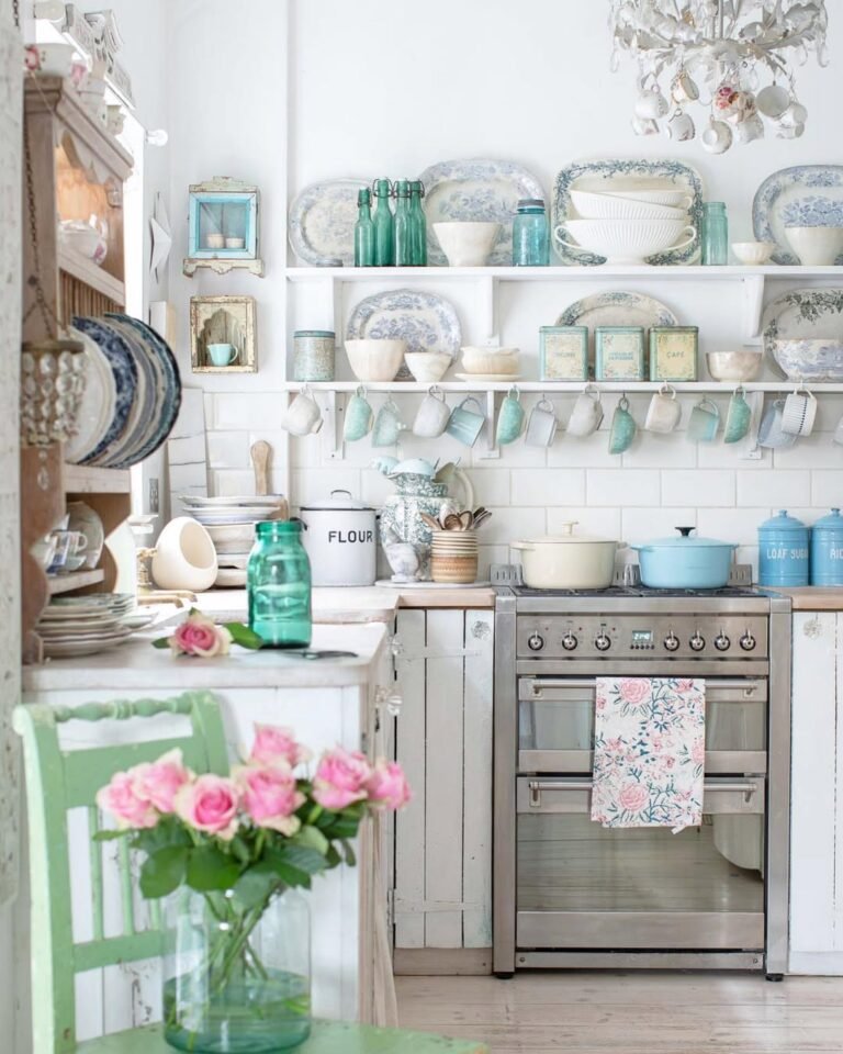 18 Very Catchy Kitchen Theme Ideas to Match Your Personality - Lux Life ...